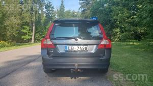 Grey Volvo V70 2007 in Aluksne, with an engine capacity of 2.40 L and mileage of 0 thousand km for 2400 €, photo 8 on AUTOMOTO.COM.LV