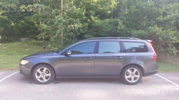 Grey Volvo V70 2007 in Aluksne, with an engine capacity of 2.40 L and mileage of 0 thousand km for 2400 €, photo 9 on AUTOMOTO.COM.LV