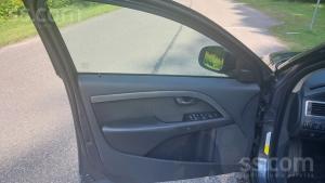 Grey Volvo V70 2007 in Aluksne, with an engine capacity of 2.40 L and mileage of 0 thousand km for 2400 €, photo 15 on AUTOMOTO.COM.LV