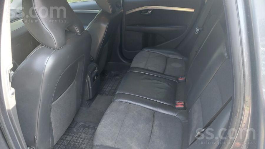 Grey Volvo V70 2007 in Aluksne, with an engine capacity of 2.40 L and mileage of 0 thousand km for 2400 €, photo 24 on AUTOMOTO.COM.LV