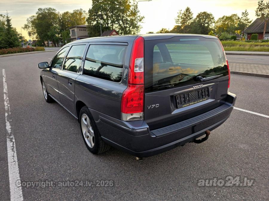 Grey Volvo V70 2007 in Paide, with an engine capacity of 2.40 L and mileage of 427 thousand km for 3499 €, photo 4 on AUTOMOTO.COM.LV