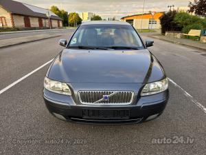 Grey Volvo V70 2007 in Paide, with an engine capacity of 2.40 L and mileage of 427 thousand km for 3499 €, photo 6 on AUTOMOTO.COM.LV