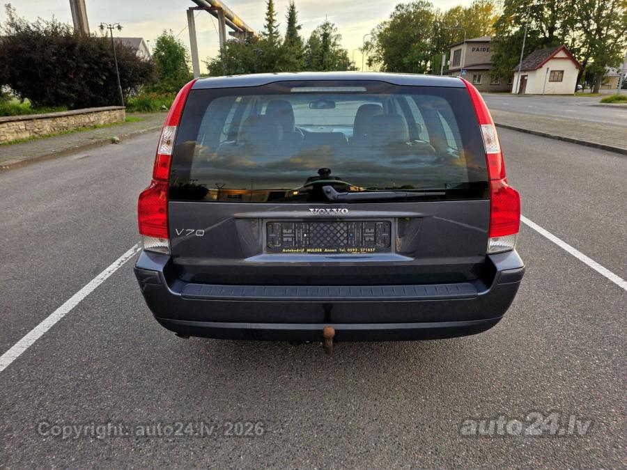 Grey Volvo V70 2007 in Paide, with an engine capacity of 2.40 L and mileage of 427 thousand km for 3499 €, photo 7 on AUTOMOTO.COM.LV
