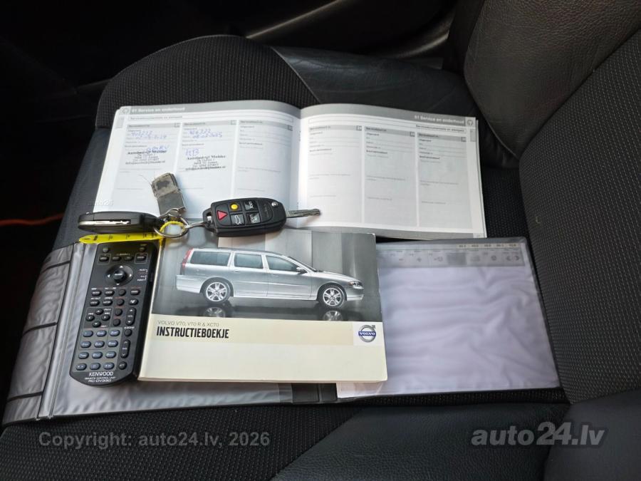 Grey Volvo V70 2007 in Paide, with an engine capacity of 2.40 L and mileage of 427 thousand km for 3499 €, photo 17 on AUTOMOTO.COM.LV