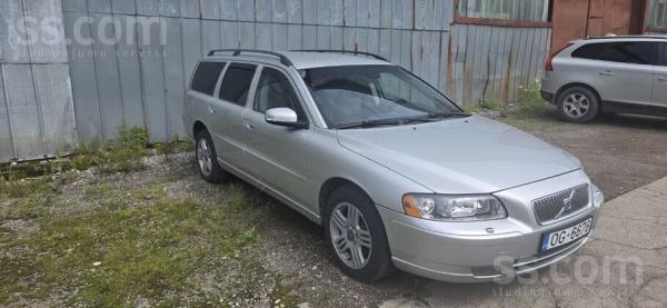 Grey Volvo V70 2007 in Aizkraukle, with an engine capacity of 2.40 L and mileage of 460 thousand km for 1600 €, photo 3 on AUTOMOTO.COM.LV