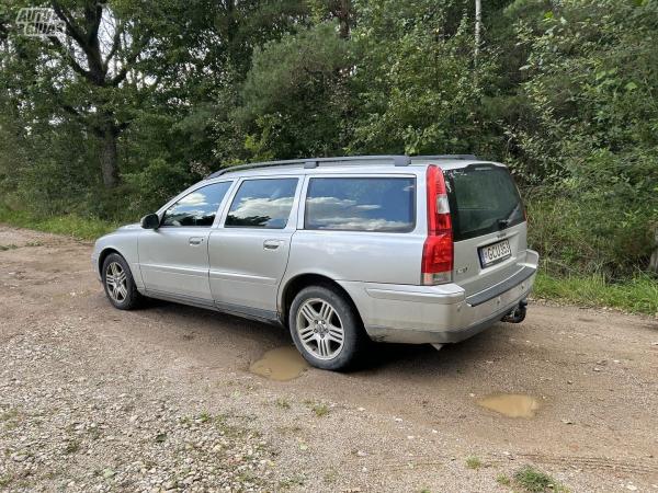Grey Volvo V70 2007 in Klaipeda, with an engine capacity of 2.40 L and mileage of 361 thousand km for 1250 €, photo 4 on AUTOMOTO.COM.LV