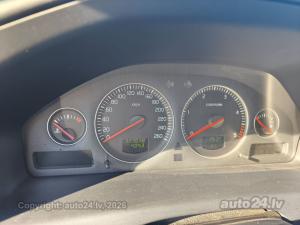 Grey Volvo V70 2007 in Viljandi, with an engine capacity of 2.40 L and mileage of 323 thousand km for 3000 €, photo 8 on AUTOMOTO.COM.LV