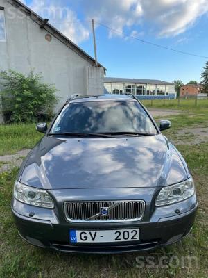 Pelēks Volvo V70 2007 Rīga, ar dzinēja tilpumu 2.40 L un nobraukumu 388 tūkst. km par 3400 €, foto  vietnē AUTOMOTO.COM.LV