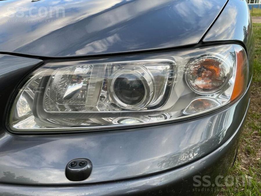 Grey Volvo V70 2007 in Riga, with an engine capacity of 2.40 L and mileage of 388 thousand km for 3400 €, photo 6 on AUTOMOTO.COM.LV