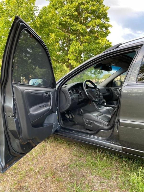 Pelēks Volvo V70 2007 Rīga, ar dzinēja tilpumu 2.40 L un nobraukumu 388 tūkst. km par 3400 €, foto 7 vietnē AUTOMOTO.COM.LV