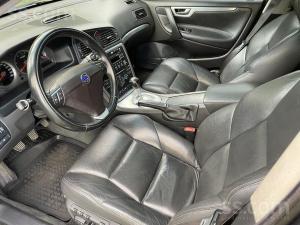 Grey Volvo V70 2007 in Riga, with an engine capacity of 2.40 L and mileage of 388 thousand km for 3400 €, photo 8 on AUTOMOTO.COM.LV