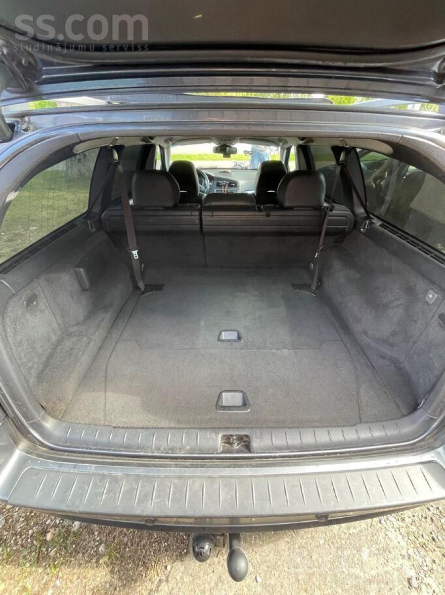 Grey Volvo V70 2007 in Riga, with an engine capacity of 2.40 L and mileage of 388 thousand km for 3400 €, photo 14 on AUTOMOTO.COM.LV