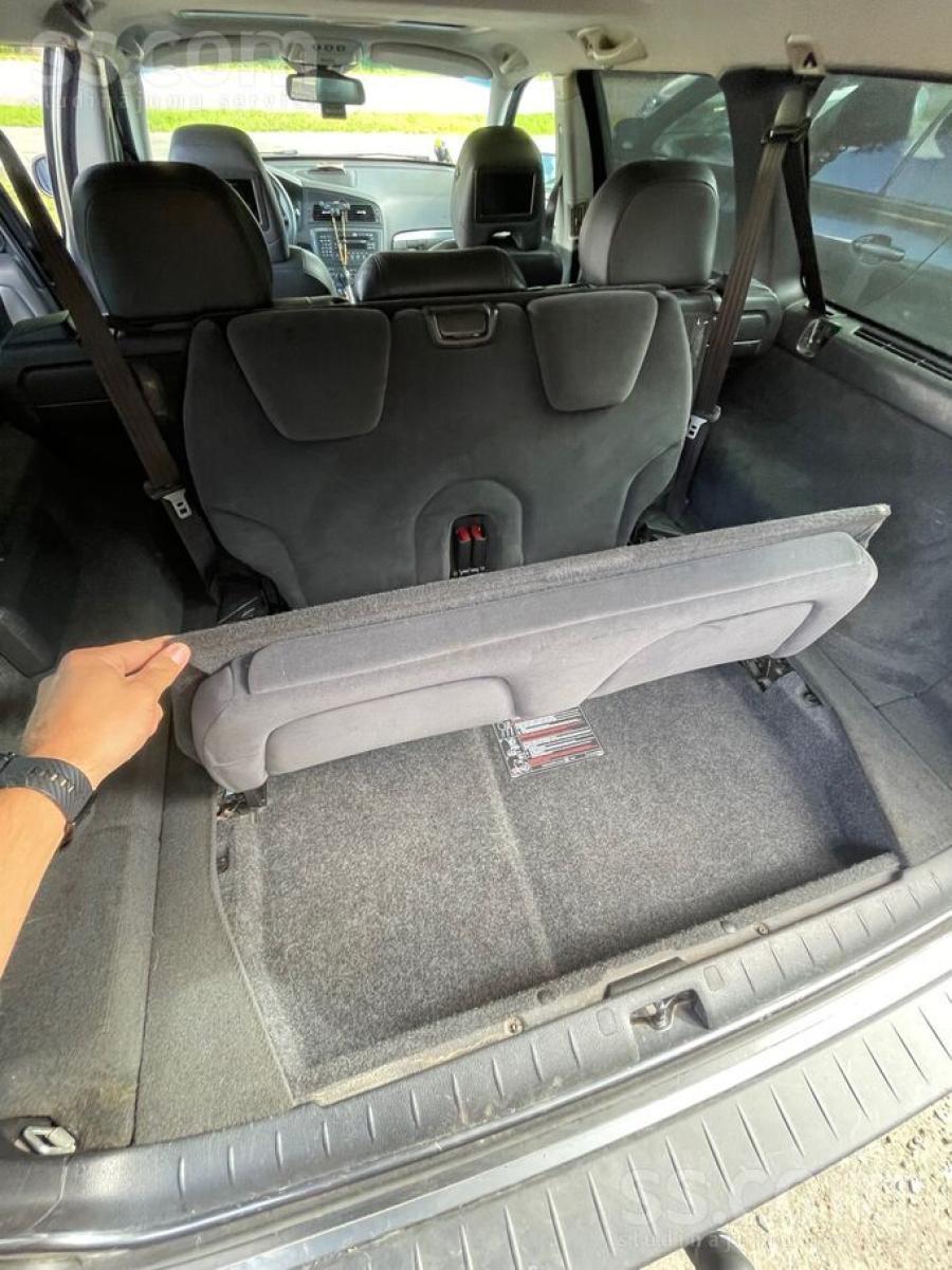 Grey Volvo V70 2007 in Riga, with an engine capacity of 2.40 L and mileage of 388 thousand km for 3400 €, photo 17 on AUTOMOTO.COM.LV