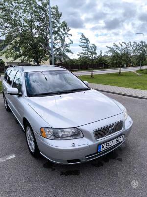 Pelēks Volvo V70 2007 Telšiai, ar dzinēja tilpumu 2.40 L un nobraukumu 240 tūkst. km par 1700 €, foto 4 vietnē AUTOMOTO.COM.LV