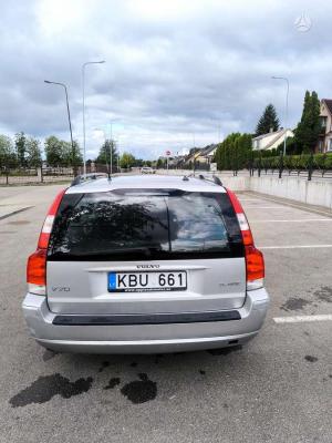 Pelēks Volvo V70 2007 Telšiai, ar dzinēja tilpumu 2.40 L un nobraukumu 240 tūkst. km par 1700 €, foto 8 vietnē AUTOMOTO.COM.LV