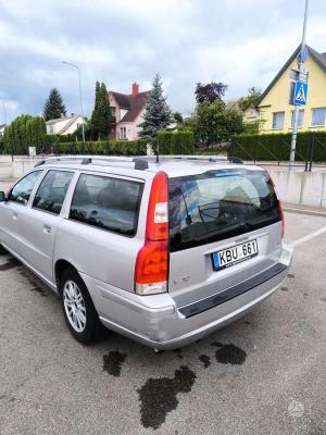 Pelēks Volvo V70 2007 Telšiai, ar dzinēja tilpumu 2.40 L un nobraukumu 240 tūkst. km par 1700 €, foto 9 vietnē AUTOMOTO.COM.LV