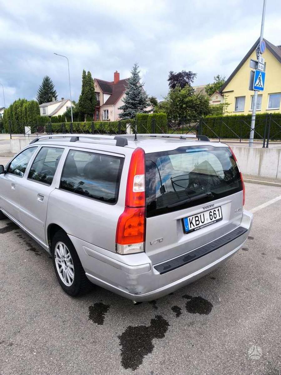 Pelēks Volvo V70 2007 Telšiai, ar dzinēja tilpumu 2.40 L un nobraukumu 240 tūkst. km par 1700 €, foto 9 vietnē AUTOMOTO.COM.LV