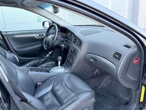 Pelēks Volvo V70 2007 Viļņa, ar dzinēja tilpumu 2.40 L un nobraukumu 365 tūkst. km par 1350 €, foto 13 vietnē AUTOMOTO.COM.LV