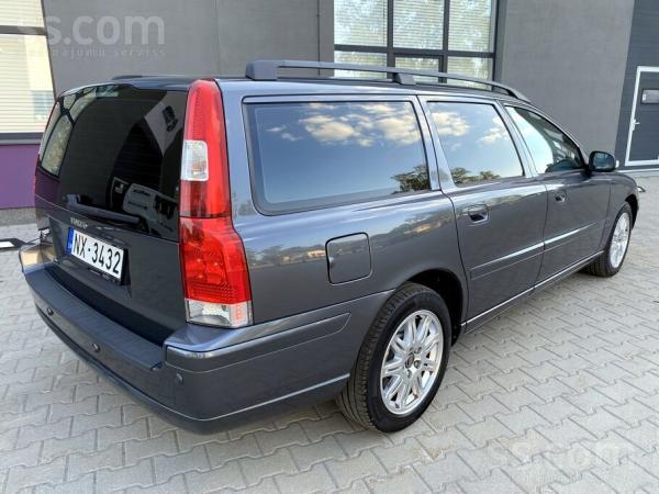 Вольво В70 2007 в Рига на AUTOMOTO.COM.LV Серый Вольво В70 2007 в Рига, объемом двигателя 2.40 л и пробегом 308 тыс. км за 3200 €, фото 8 на AUTOMOTO.COM.LV