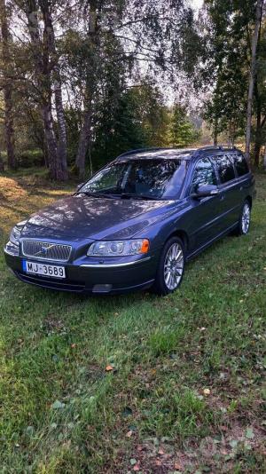 Grey Volvo V70 2007 in Riga, with an engine capacity of 2.40 L and mileage of 390 thousand km for 2000 €, photo  on AUTOMOTO.COM.LV