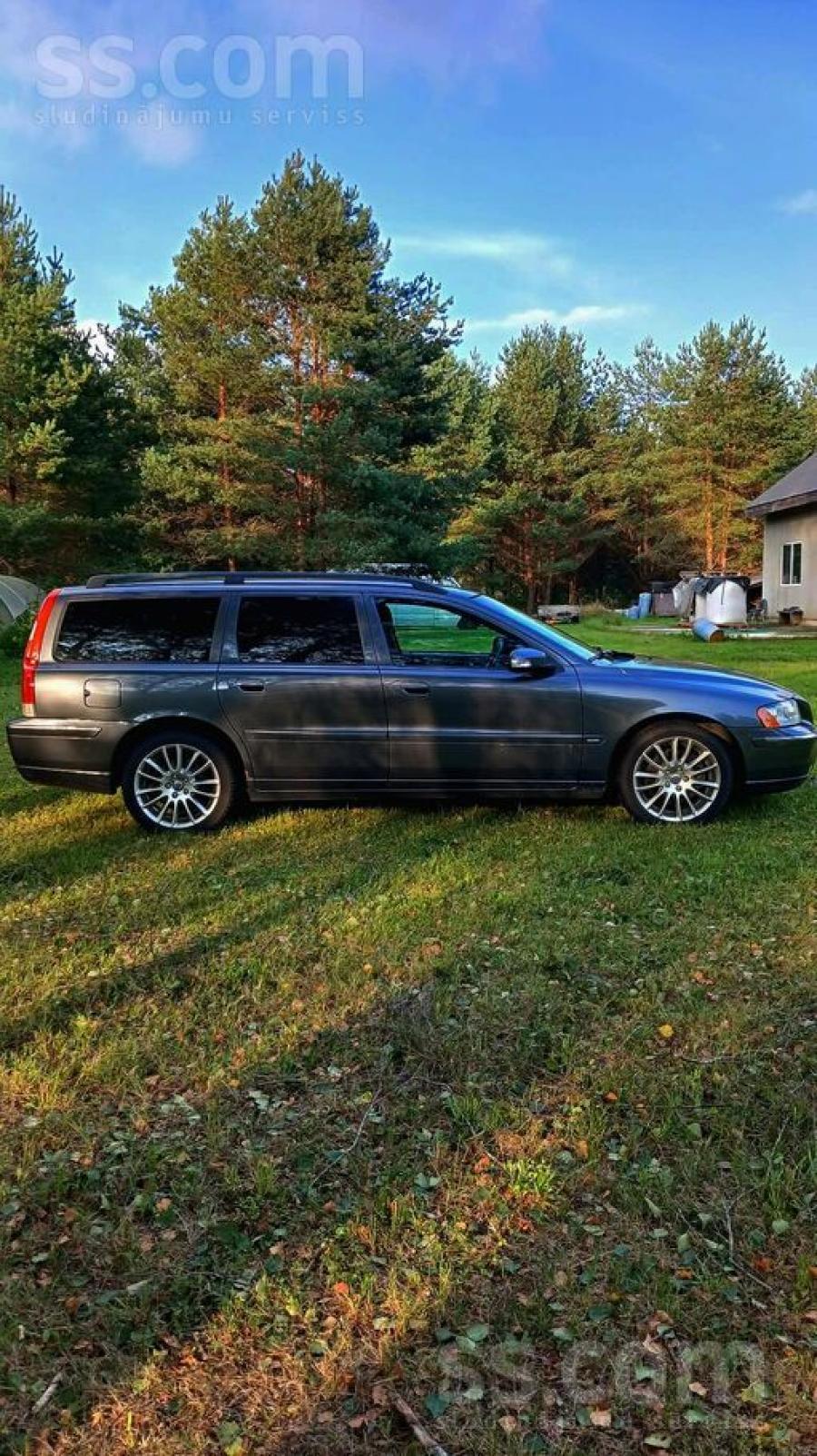 Grey Volvo V70 2007 in Riga, with an engine capacity of 2.40 L and mileage of 390 thousand km for 2000 €, photo 4 on AUTOMOTO.COM.LV