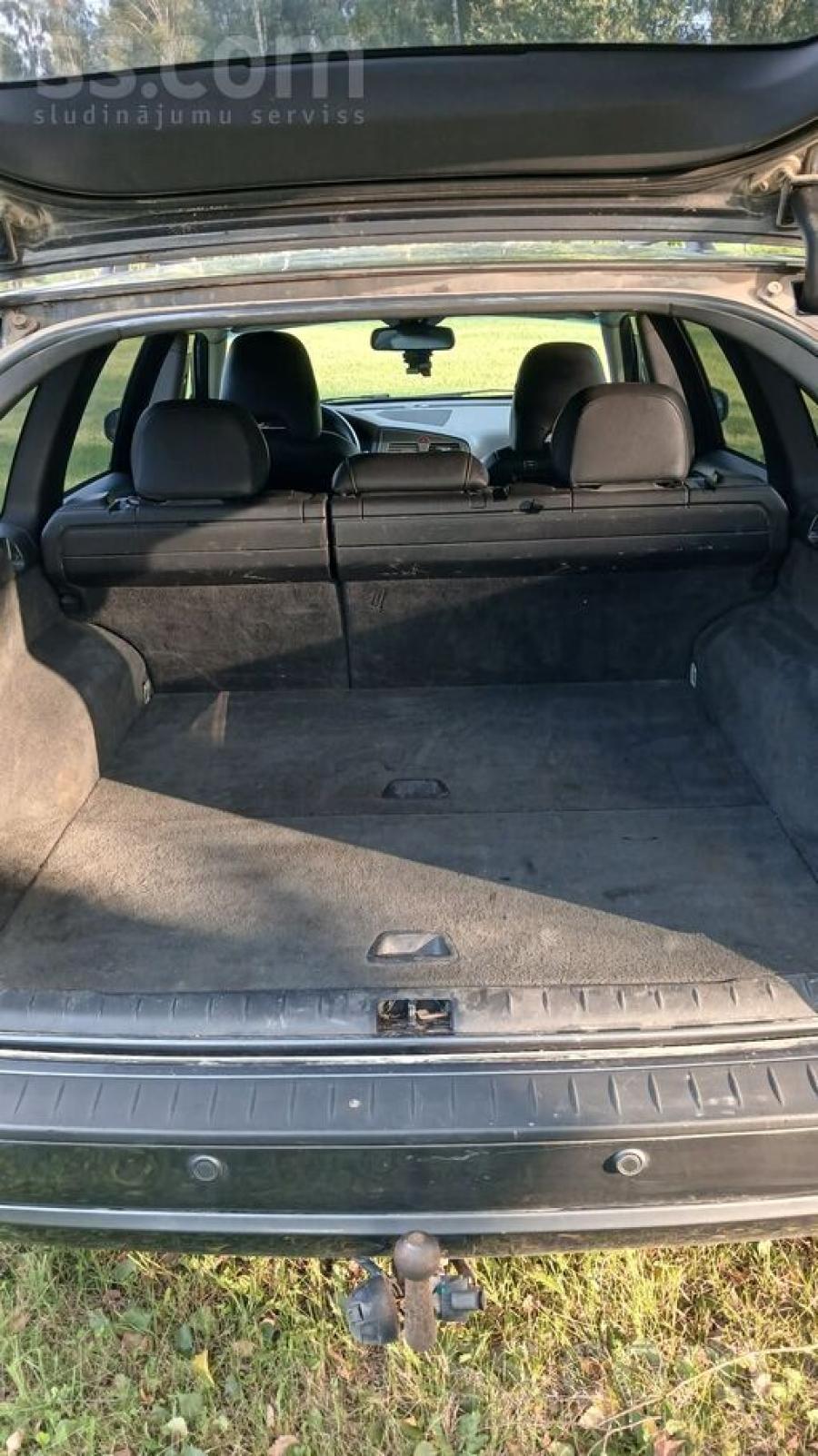 Grey Volvo V70 2007 in Riga, with an engine capacity of 2.40 L and mileage of 390 thousand km for 2000 €, photo 10 on AUTOMOTO.COM.LV