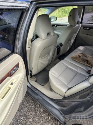 Pelēks Volvo V70 2007 Daugavpils, ar dzinēja tilpumu 2.40 L un nobraukumu 333 tūkst. km par 2200 €, foto 5 vietnē AUTOMOTO.COM.LV