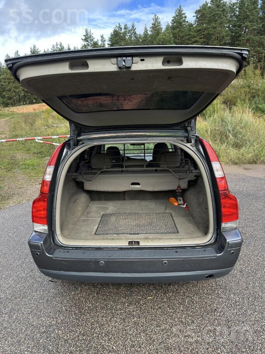 Pelēks Volvo V70 2007 Daugavpils, ar dzinēja tilpumu 2.40 L un nobraukumu 333 tūkst. km par 2200 €, foto 7 vietnē AUTOMOTO.COM.LV