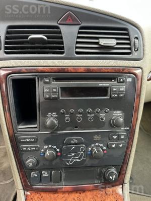 Pelēks Volvo V70 2007 Daugavpils, ar dzinēja tilpumu 2.40 L un nobraukumu 333 tūkst. km par 2200 €, foto 9 vietnē AUTOMOTO.COM.LV