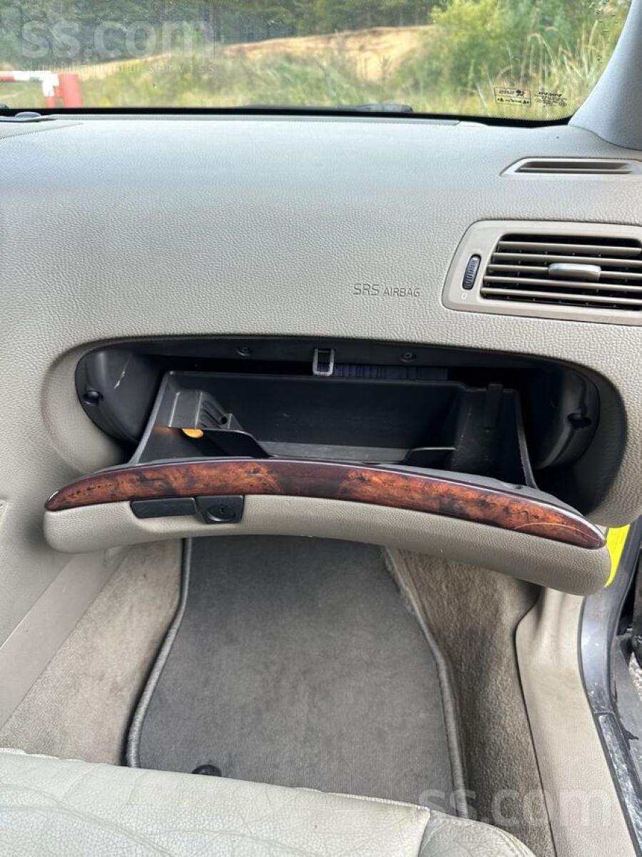 Pelēks Volvo V70 2007 Daugavpils, ar dzinēja tilpumu 2.40 L un nobraukumu 333 tūkst. km par 2200 €, foto 10 vietnē AUTOMOTO.COM.LV