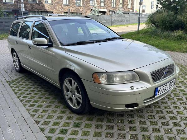 Pelēks Volvo V70 2007 Viļņa, ar dzinēja tilpumu 2.40 L un nobraukumu 430 tūkst. km par 1499 €, foto 3 vietnē AUTOMOTO.COM.LV