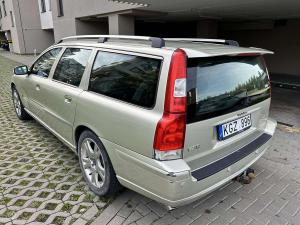Pelēks Volvo V70 2007 Viļņa, ar dzinēja tilpumu 2.40 L un nobraukumu 430 tūkst. km par 1499 €, foto 4 vietnē AUTOMOTO.COM.LV