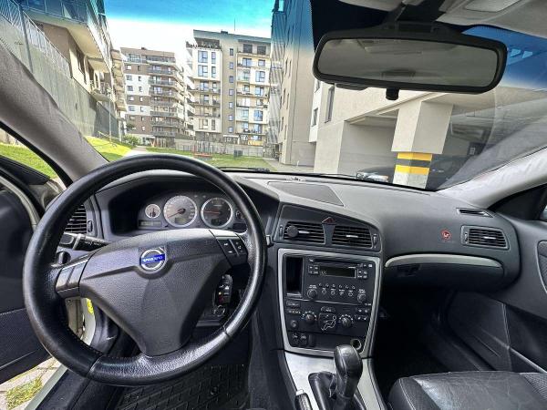 Pelēks Volvo V70 2007 Viļņa, ar dzinēja tilpumu 2.40 L un nobraukumu 430 tūkst. km par 1499 €, foto 7 vietnē AUTOMOTO.COM.LV