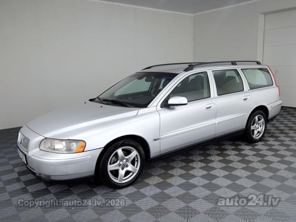 Pelēks Volvo V70 2007 Tallina, ar dzinēja tilpumu 2.40 L un nobraukumu 229 tūkst. km par 2199 €, foto 3 vietnē AUTOMOTO.COM.LV