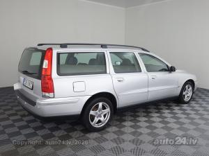 Pelēks Volvo V70 2007 Tallina, ar dzinēja tilpumu 2.40 L un nobraukumu 229 tūkst. km par 2199 €, foto 4 vietnē AUTOMOTO.COM.LV