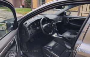 Pelēks Volvo V70 2007 Paide, ar dzinēja tilpumu 2.40 L un nobraukumu 438 tūkst. km par 3450 €, foto 9 vietnē AUTOMOTO.COM.LV