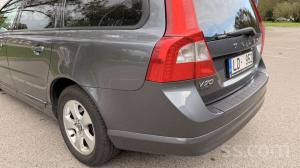 Grey Volvo V70 2007 in Riga, with an engine capacity of 2.40 L and mileage of 251 thousand km for 5000 €, photo 4 on AUTOMOTO.COM.LV