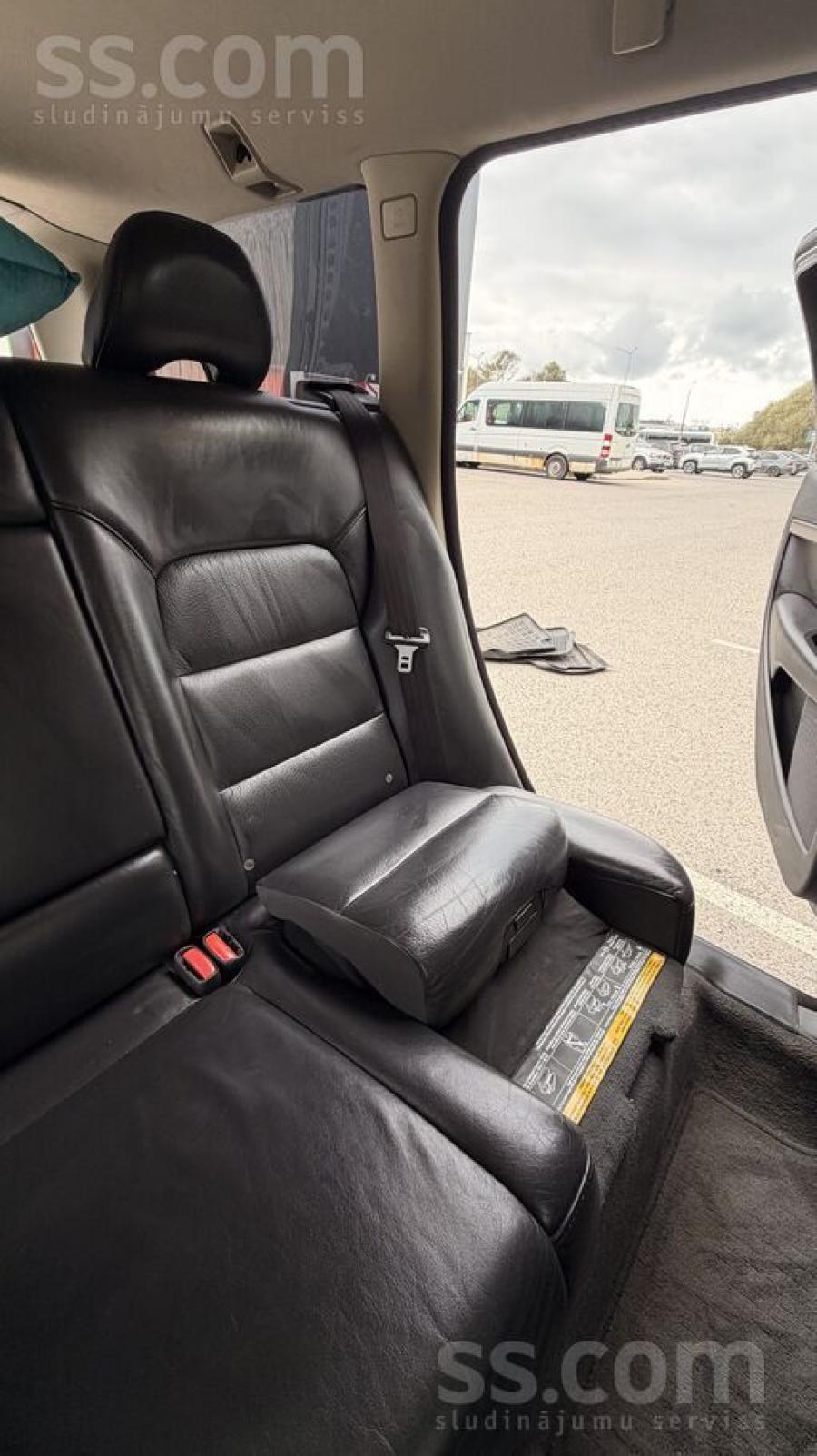 Grey Volvo V70 2007 in Riga, with an engine capacity of 2.40 L and mileage of 251 thousand km for 5000 €, photo 7 on AUTOMOTO.COM.LV