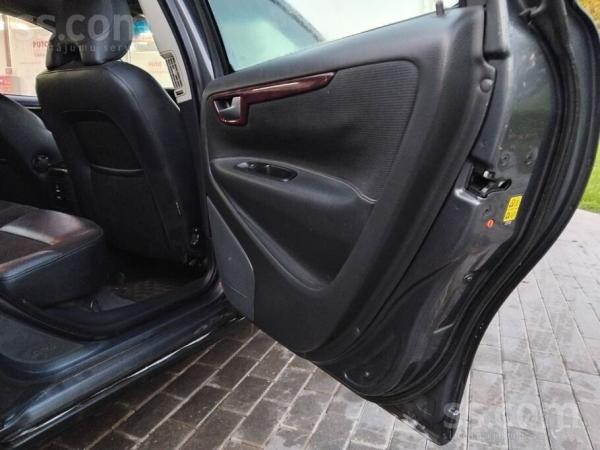 Volvo V70 2007 RÄ«ga vietnÄ PelÄks Volvo V70 2007 RÄ«ga, ar dzinÄja tilpumu 2.40 L un nobraukumu 372 tÅ«kst. km par 2200 ā¬, foto 9 vietnÄ AUTOMOTO.COM.LV