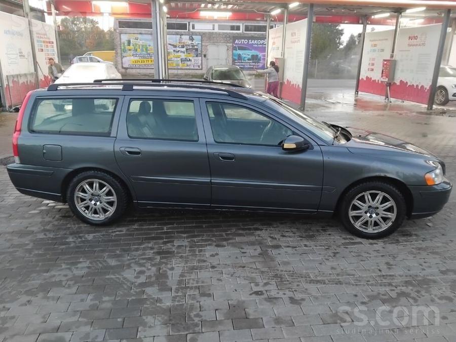Pelēks Volvo V70 2007 Rīga, ar dzinēja tilpumu 2.40 L un nobraukumu 372 tūkst. km par 2200 €, foto 11 vietnē AUTOMOTO.COM.LV