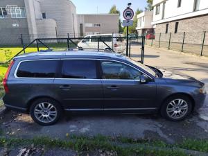 Grey Volvo V70 2007 in Kaunas, with an engine capacity of 2.40 L and mileage of 406 thousand km for 2000 €, photo 5 on AUTOMOTO.COM.LV