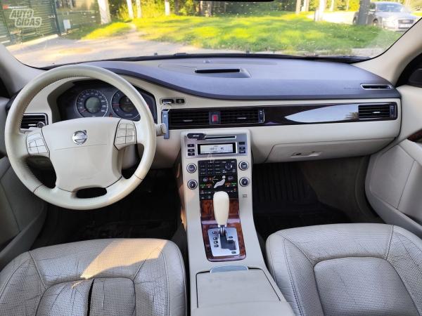 Grey Volvo V70 2007 in Kaunas, with an engine capacity of 2.40 L and mileage of 406 thousand km for 2000 €, photo 10 on AUTOMOTO.COM.LV