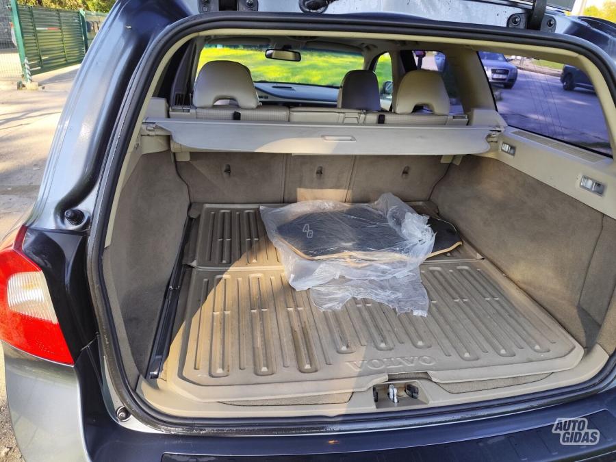 Grey Volvo V70 2007 in Kaunas, with an engine capacity of 2.40 L and mileage of 406 thousand km for 2000 €, photo 13 on AUTOMOTO.COM.LV