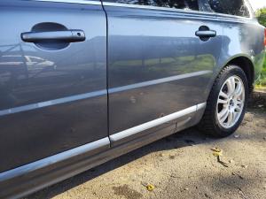 Grey Volvo V70 2007 in Kaunas, with an engine capacity of 2.40 L and mileage of 406 thousand km for 2000 €, photo 16 on AUTOMOTO.COM.LV