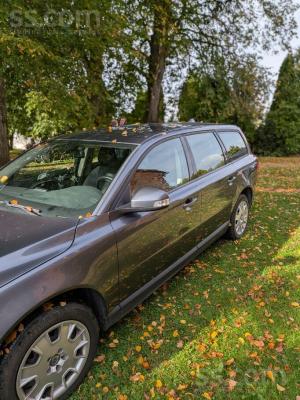 Grey Volvo V70 2007 in Riga, with an engine capacity of 2.40 L and mileage of 252 thousand km for 5500 €, photo 5 on AUTOMOTO.COM.LV