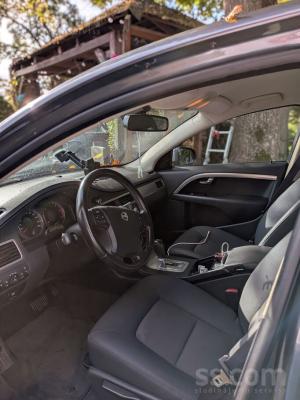 Grey Volvo V70 2007 in Riga, with an engine capacity of 2.40 L and mileage of 252 thousand km for 5500 €, photo 6 on AUTOMOTO.COM.LV