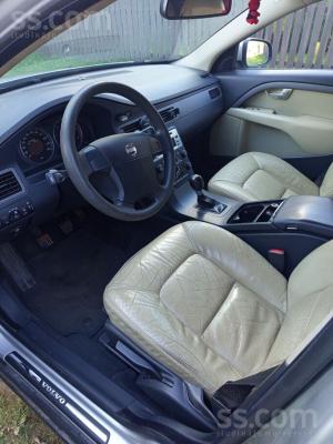 Grey Volvo V70 2007 in Tukums, with an engine capacity of 2.40 L and mileage of 420 thousand km for 2550 €, photo 7 on AUTOMOTO.COM.LV