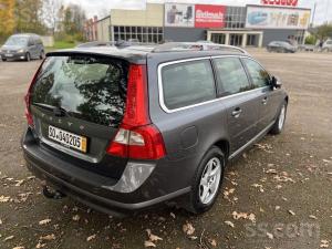 Grey Volvo V70 2007 in Jekabpils, with an engine capacity of 2.40 L and mileage of 323 thousand km for 5700 €, photo 8 on AUTOMOTO.COM.LV