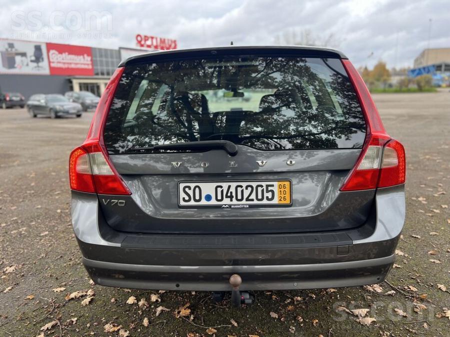 Grey Volvo V70 2007 in Jekabpils, with an engine capacity of 2.40 L and mileage of 323 thousand km for 5700 €, photo 9 on AUTOMOTO.COM.LV