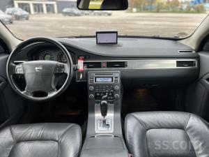 Grey Volvo V70 2007 in Jekabpils, with an engine capacity of 2.40 L and mileage of 323 thousand km for 5700 €, photo 13 on AUTOMOTO.COM.LV
